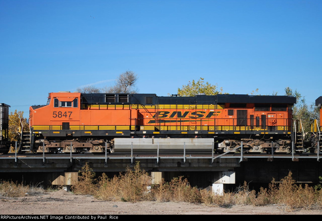 BNSF 5847